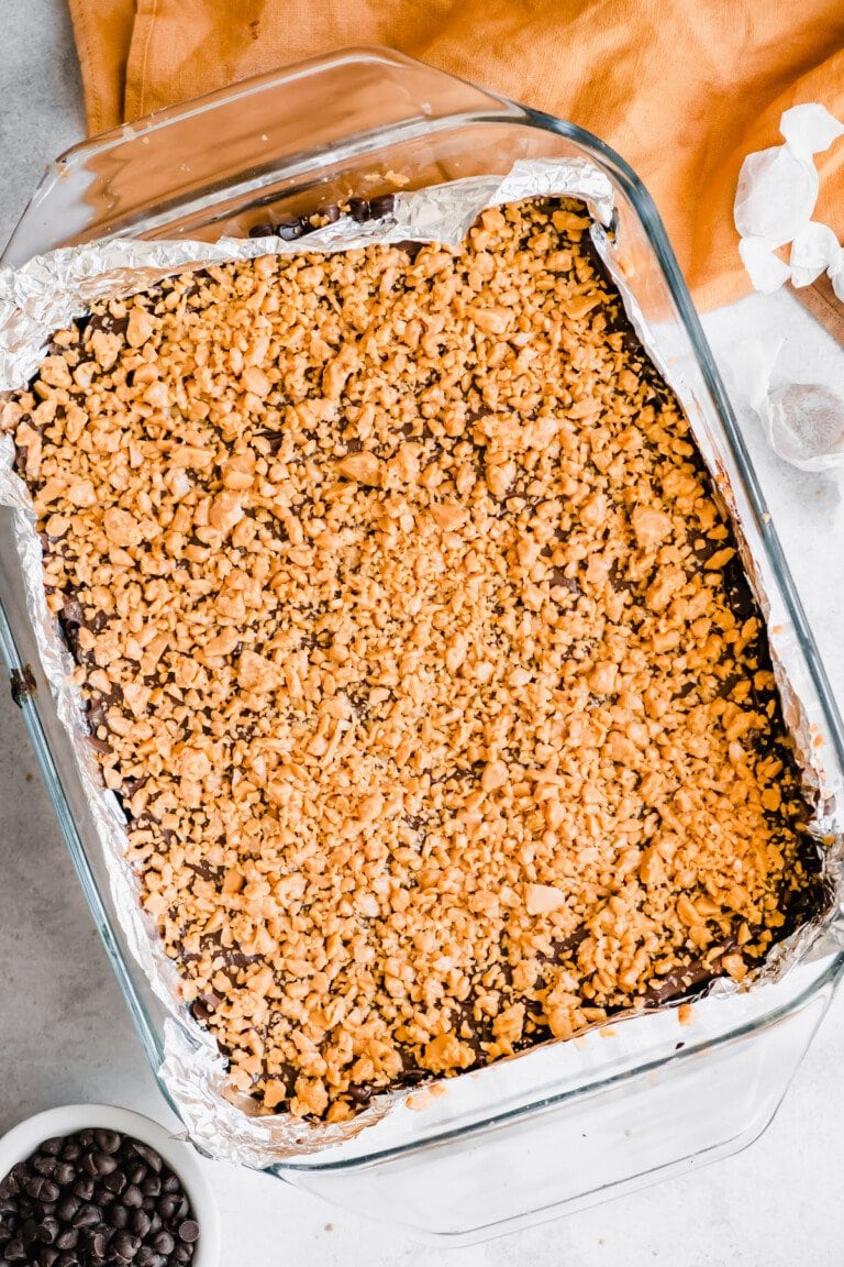 Shortbread Toffee Cookie Bars | Cookies and Cups