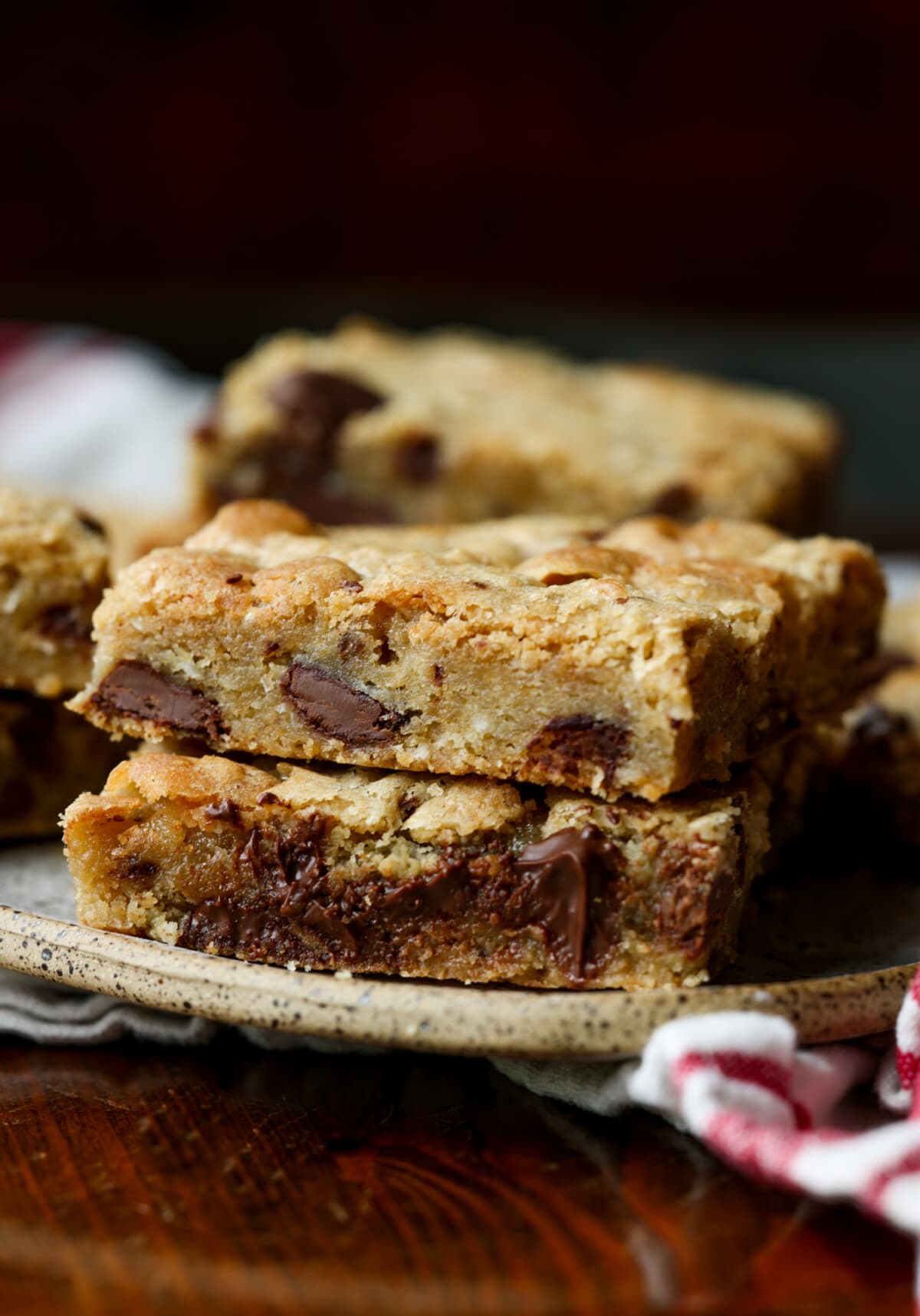 The BEST Blondie Recipe | Cookies and Cups