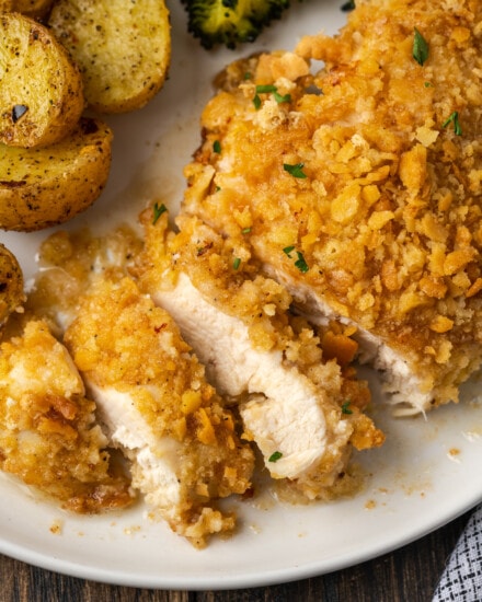 Crispy Ritz Cracker Chicken | Cookies and Cups