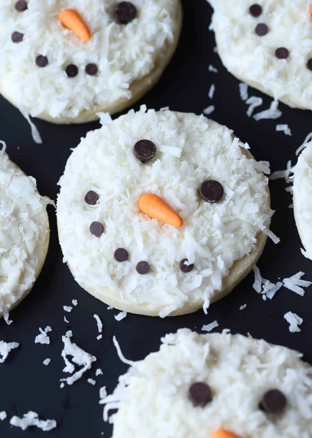 Coconut Snowman Cookies | Holiday Baking | Cookies and Cups