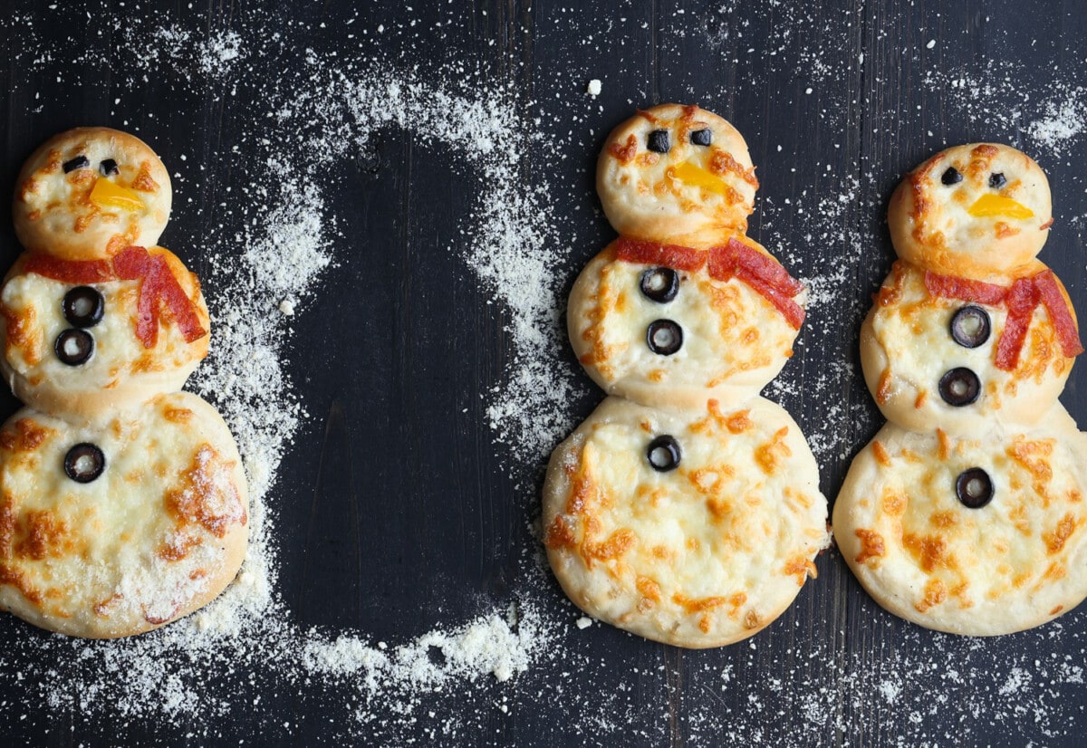 Personal Snowman Pizzas | Easy and Fun Mini Pizzas Recipe
