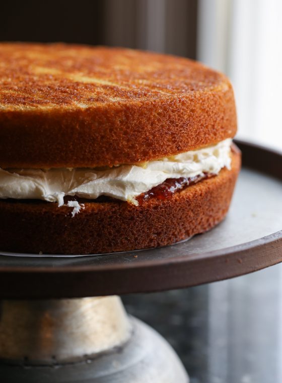 Amazing White Chocolate Cake Recipe - Cookies and Cups