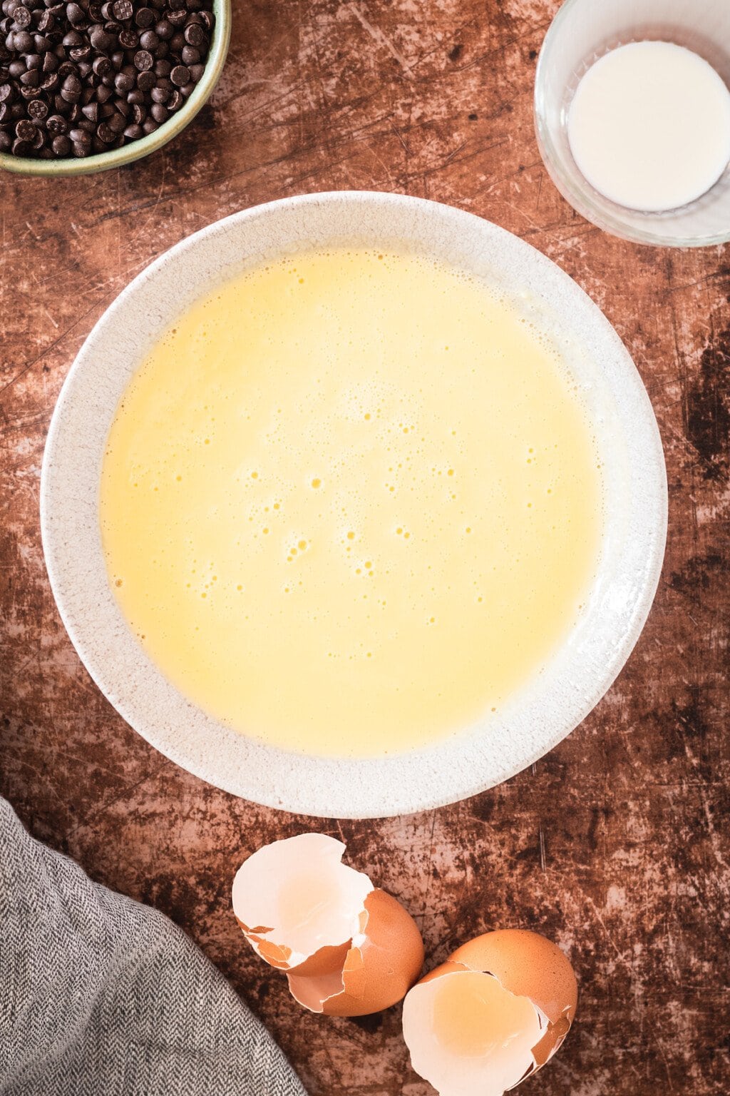 Easy Chocolate Mousse Recipe | Cookies and Cups