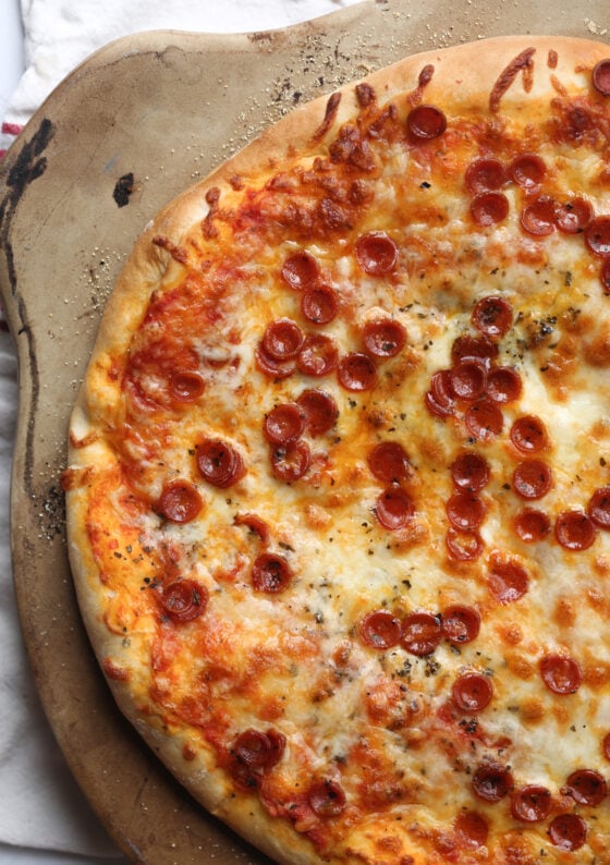 Homemade Pizza Crust Recipe | Cookies and Cups