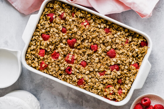Raspberry Baked Oatmeal Recipe | Cookies & Cups