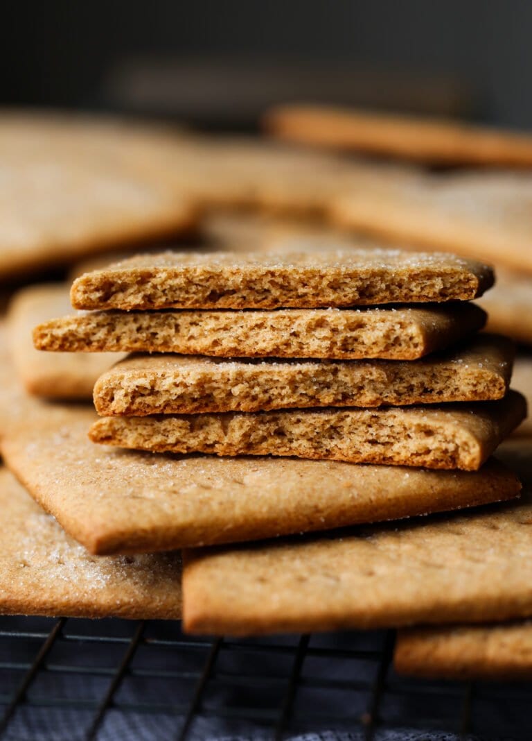 Easy Homemade Graham Crackers Recipe | Cookies & Cups