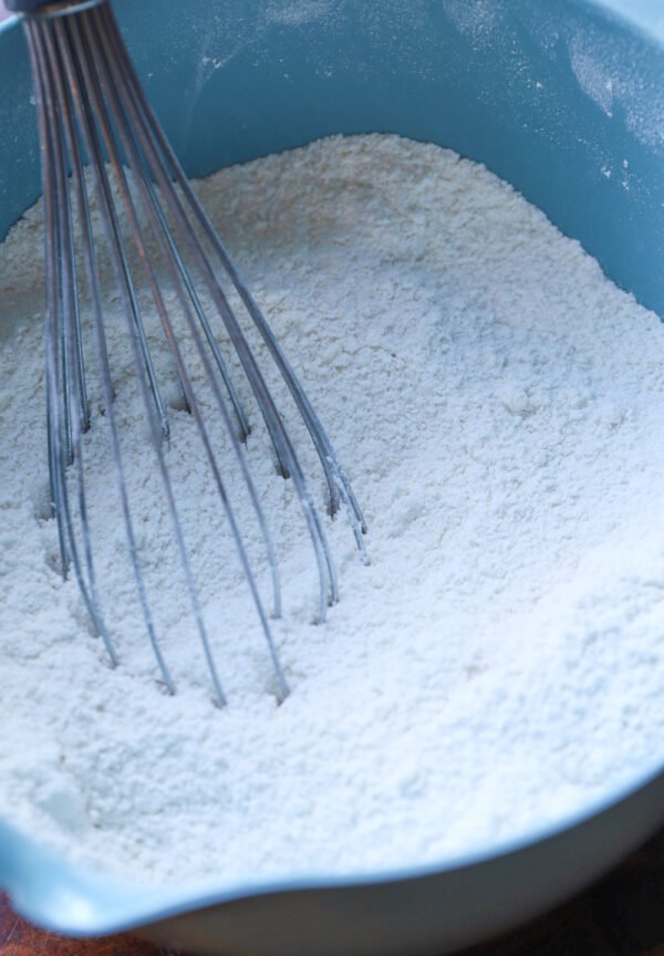Homemade Cake Mix Recipe - Vanilla and Chocolate Variations!