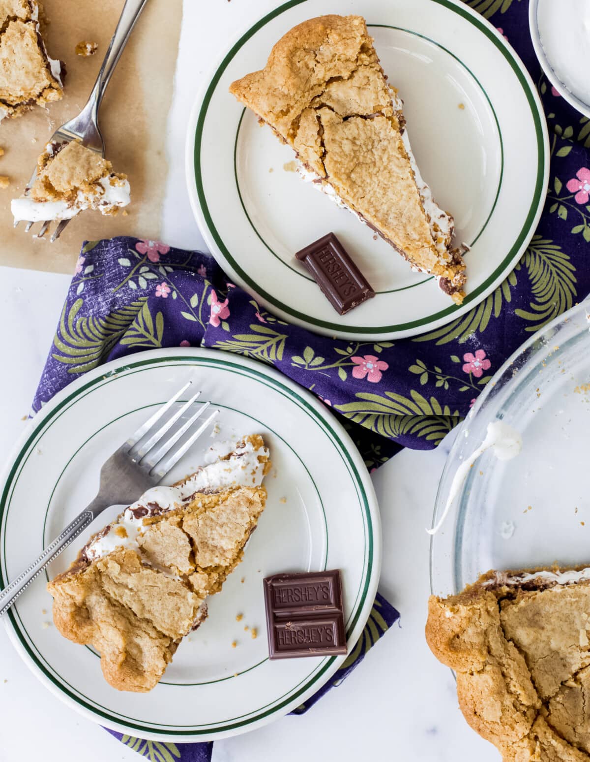 S'mores Pie - A Crazy Delicious Pie Recipe - PrimoReview