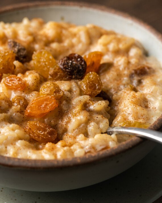 Easy and Creamy Rice Pudding | Cookies and Cups