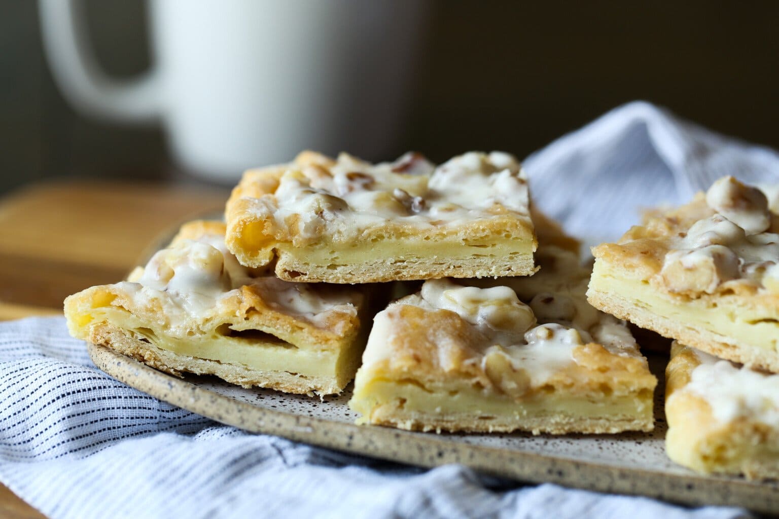 Homemade Danish Coffee Cake (Danish Kringle) | Cookies and Cups
