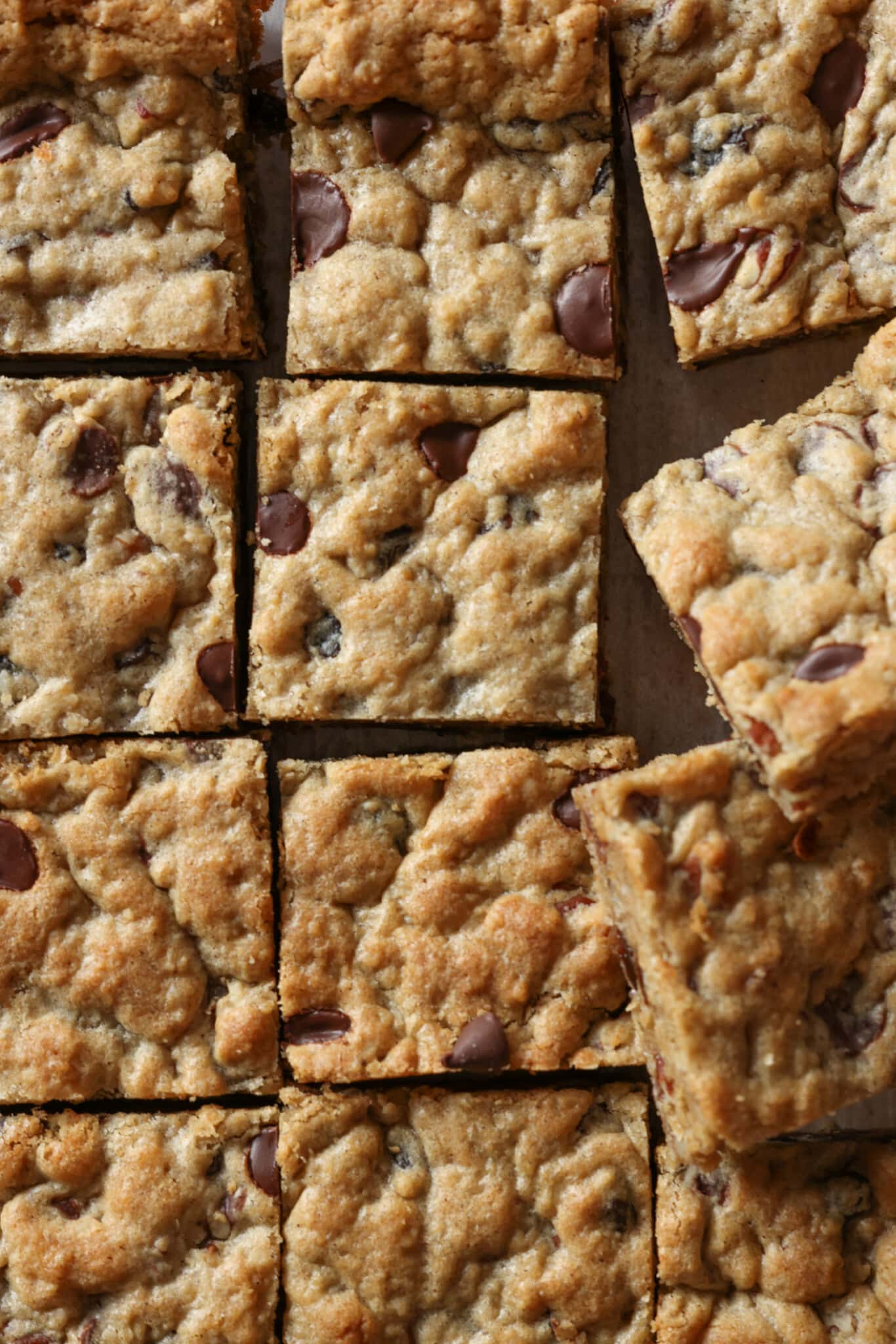 Chocolate Chip Oatmeal Cookie Bars | Cookies and Cups