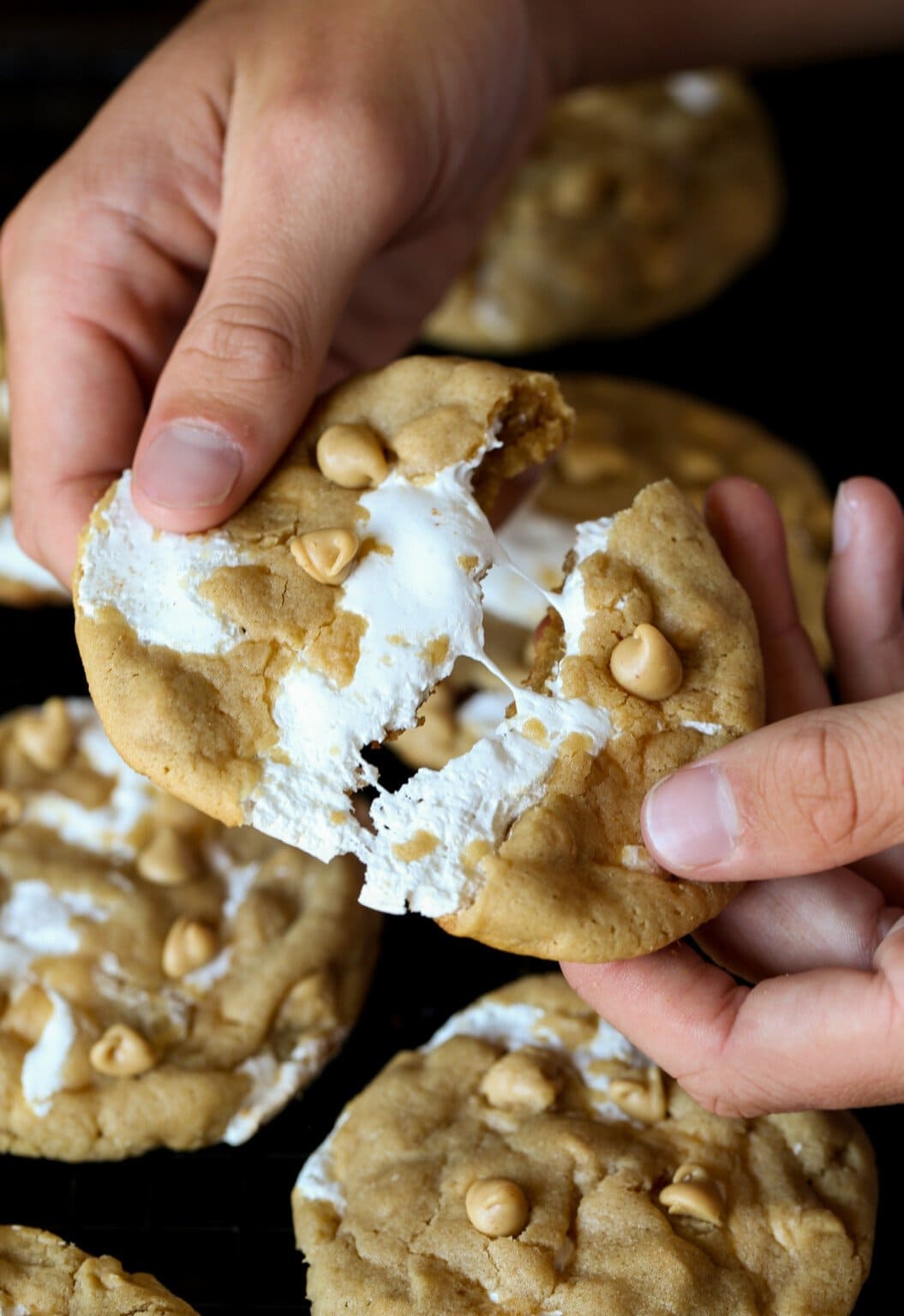 Gooey Fluffernutter Cookies | Cookies and Cups