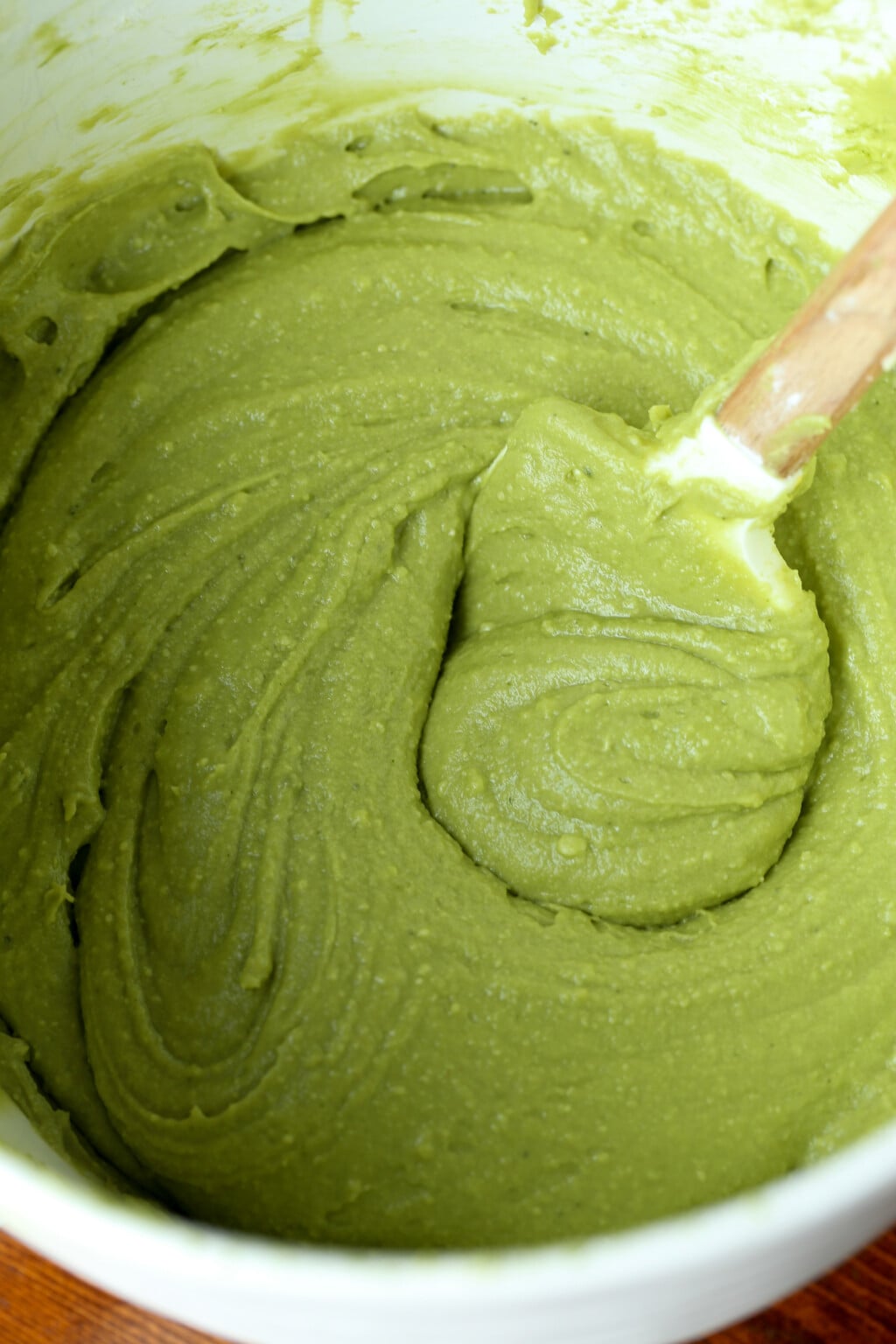 Matcha Cake With Strawberry Frosting - Cookies and Cups