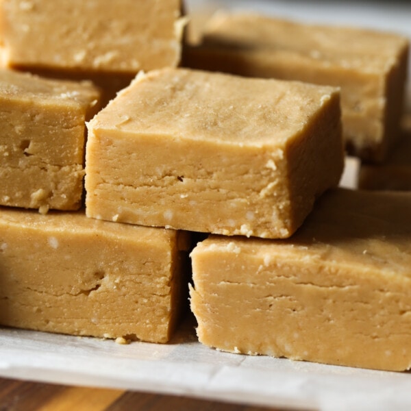 Easy Peanut Butter Fudge | Cookies and Cups