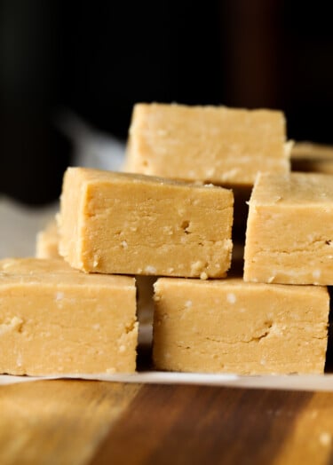 Easy Peanut Butter Fudge | Cookies and Cups