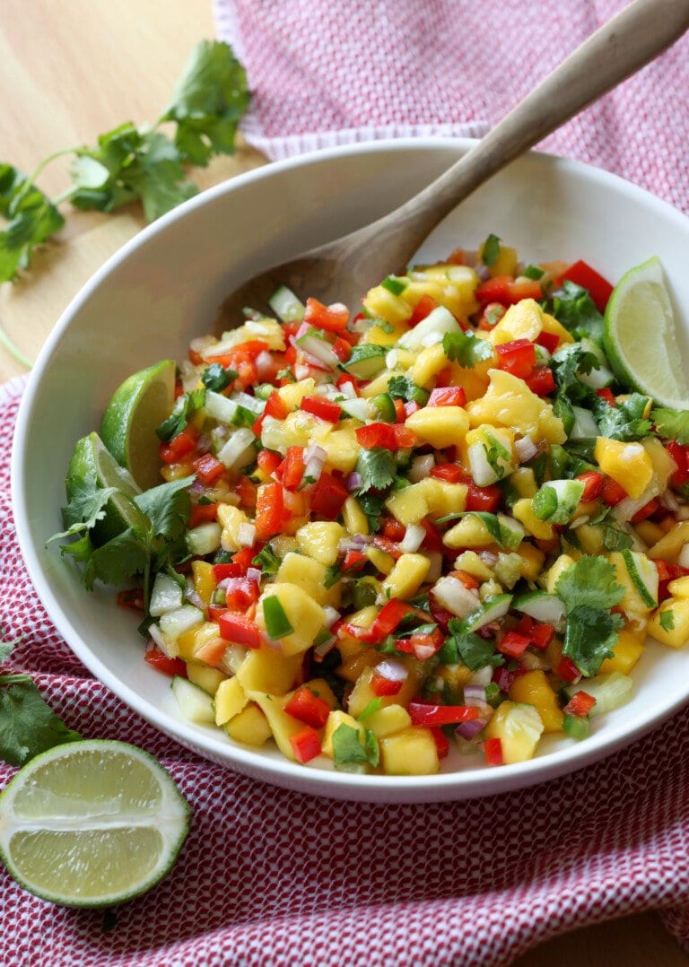 Mango Salsa Recipe (Quick And Easy) - Cookies and Cups