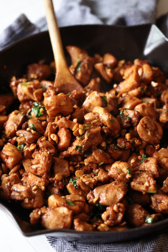 Easy Peanut Ginger Chicken | Cookies and Cups